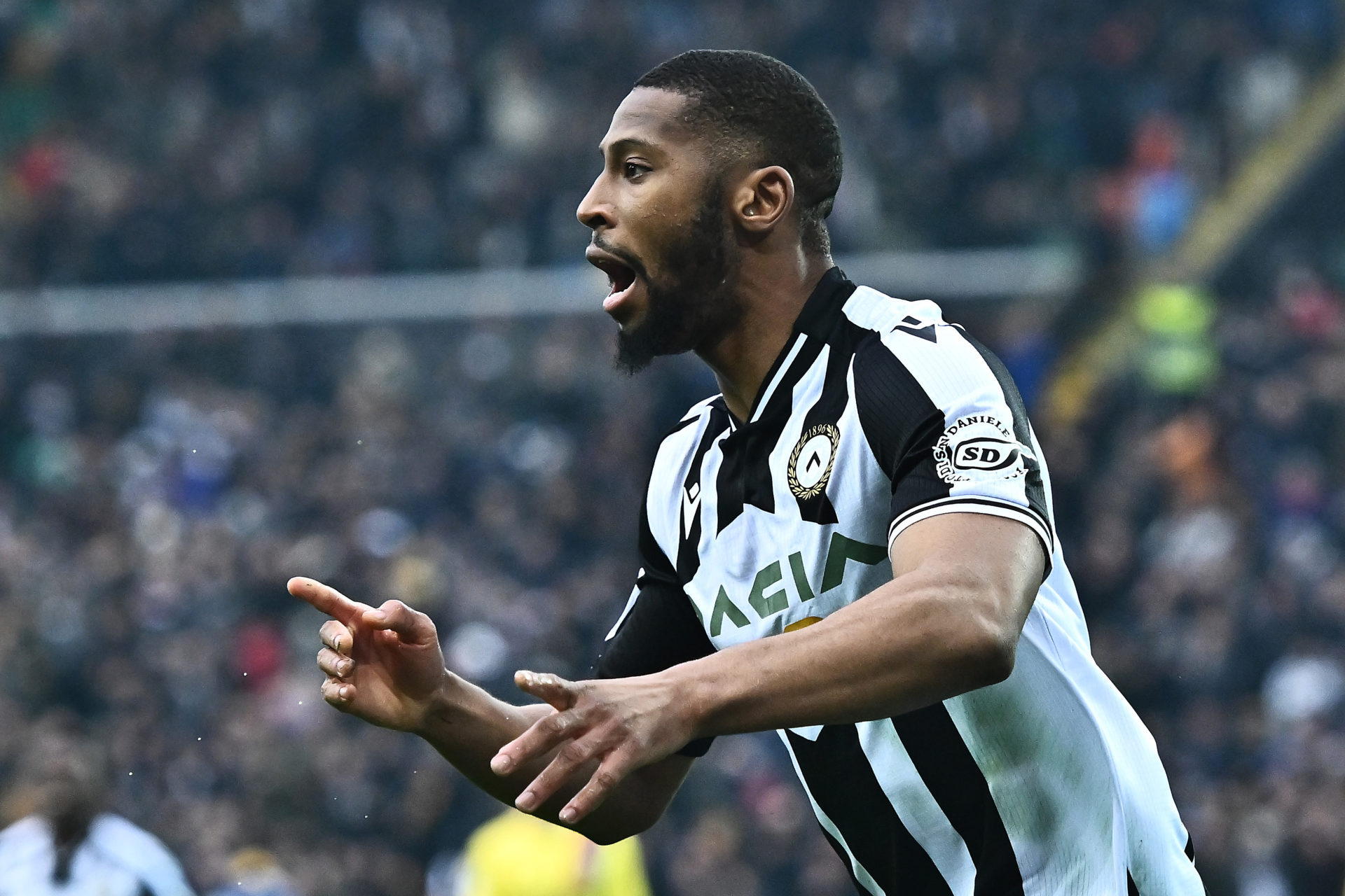 Journalist says Everton have now made £22m bid for attacker who wins ...