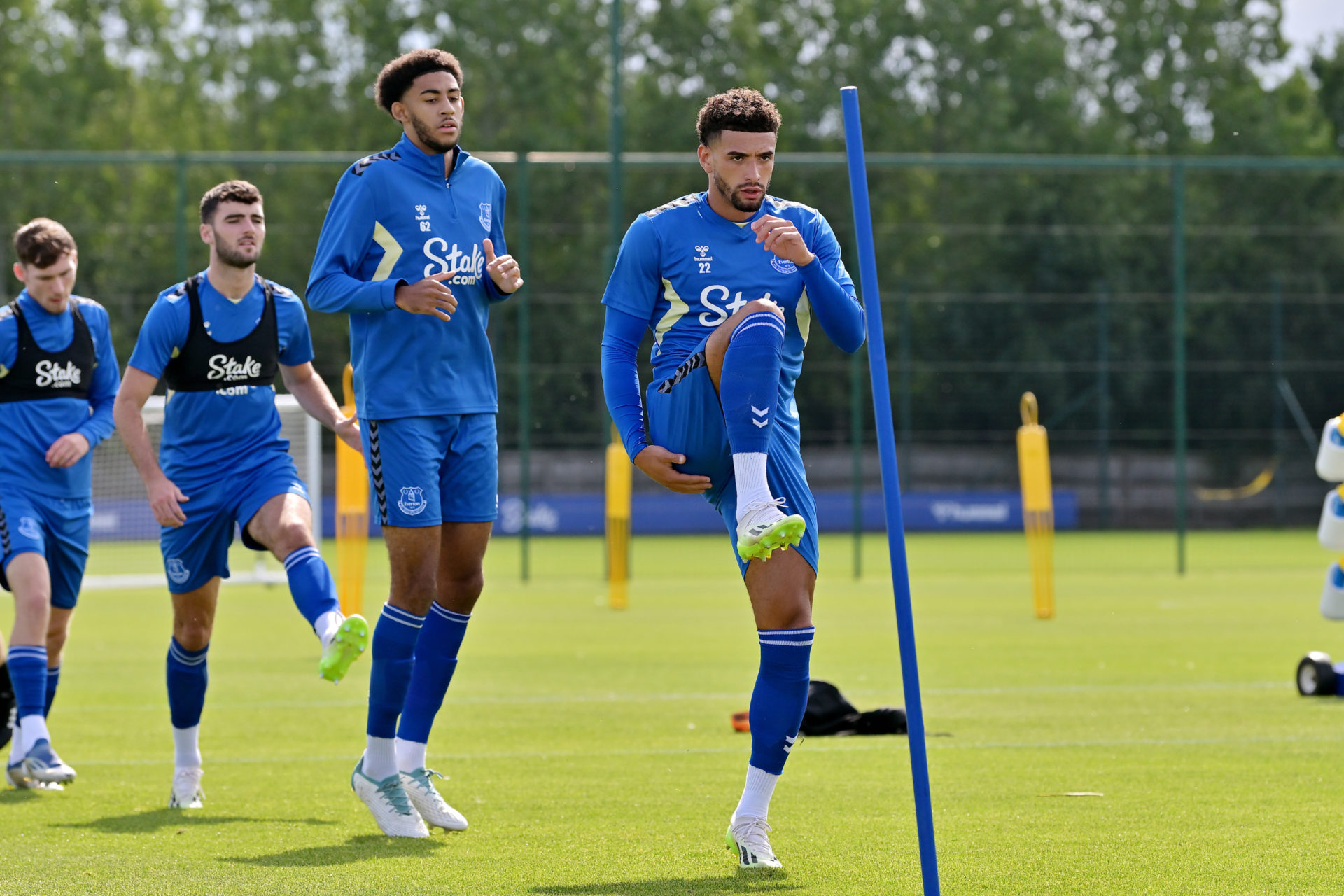 Everton ready new contract as Tottenham eye £20m star’s transfer