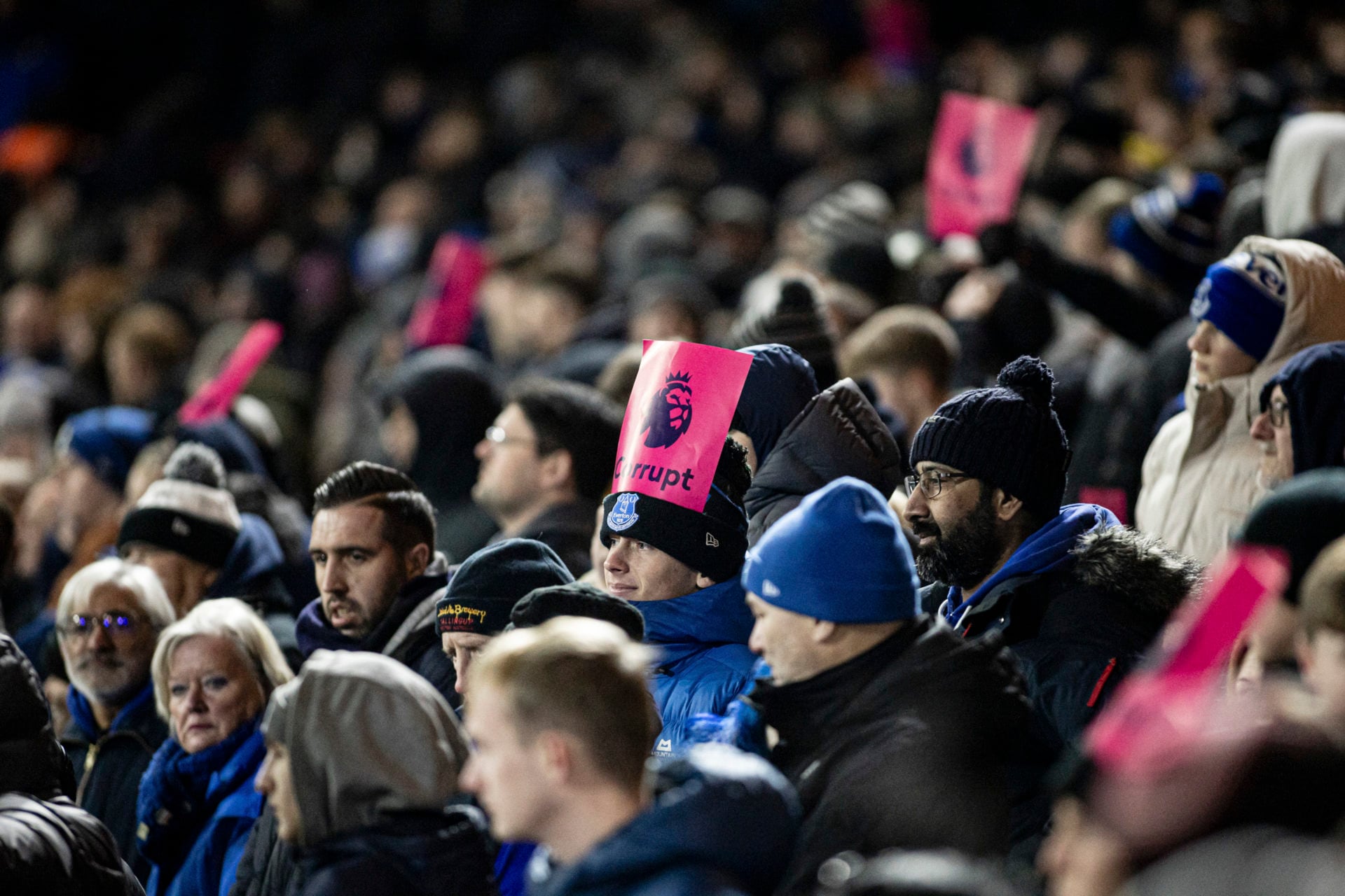 Everton fans take anti-Premier League protest to bizarre new level ...