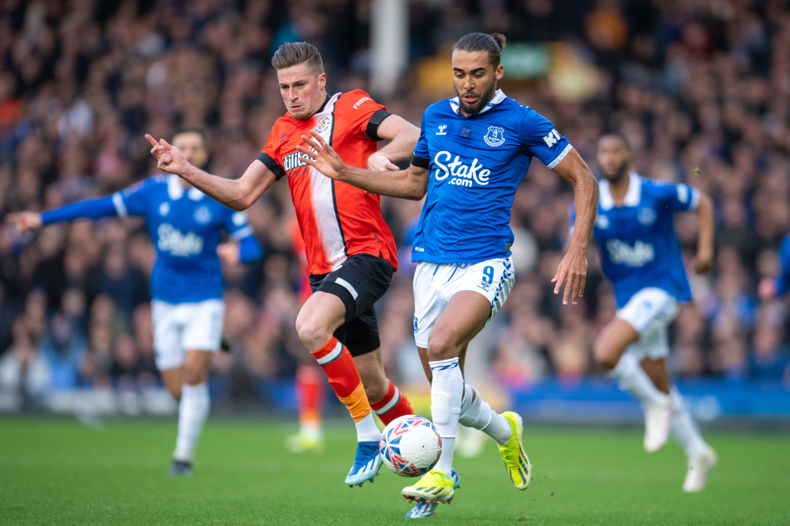 One Everton star was actually worse than Dwight McNeil v Luton Town