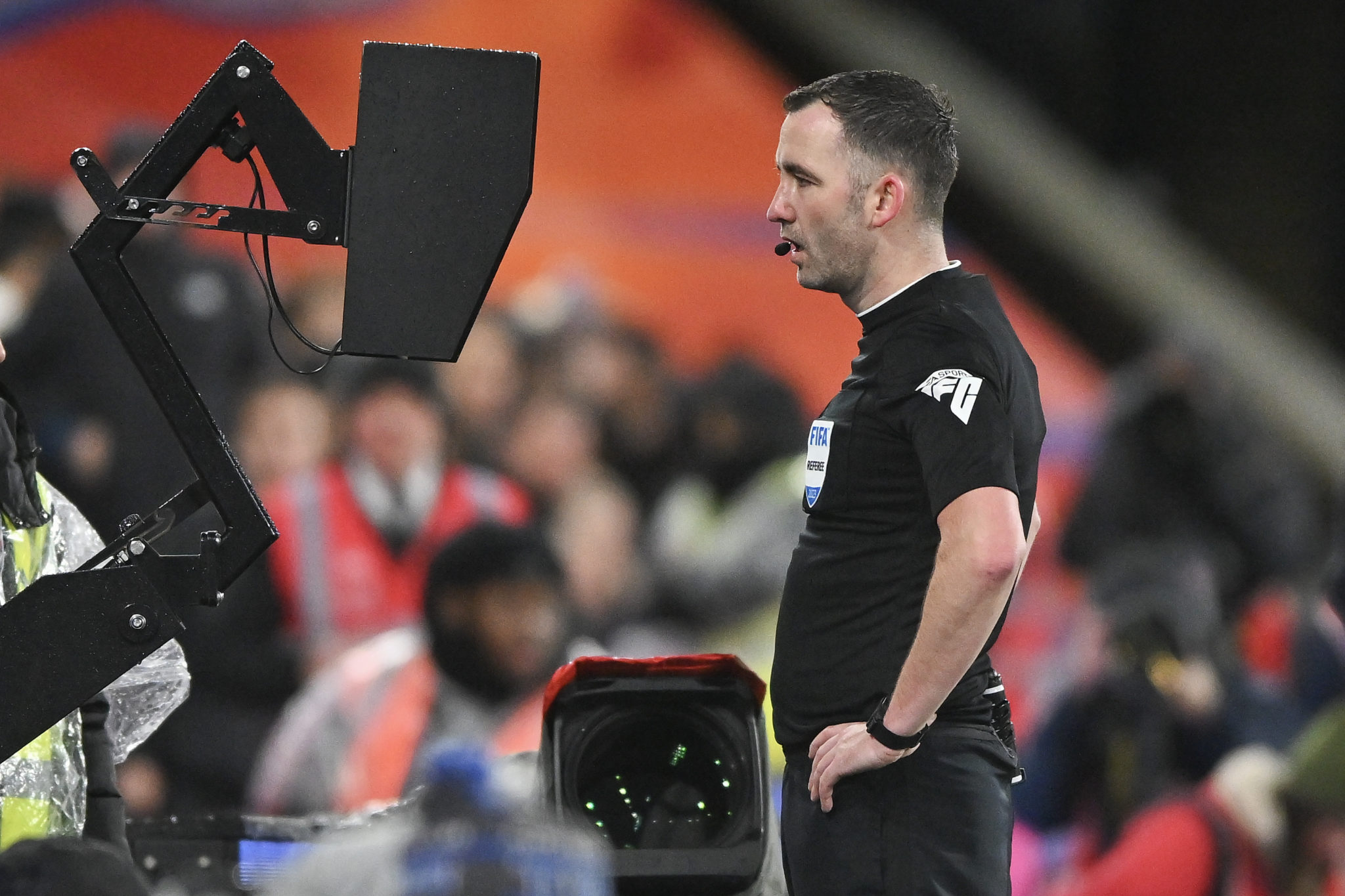 Everton fan’s forum now left ‘baffled’ by Howard Webb’s response to VAR ...