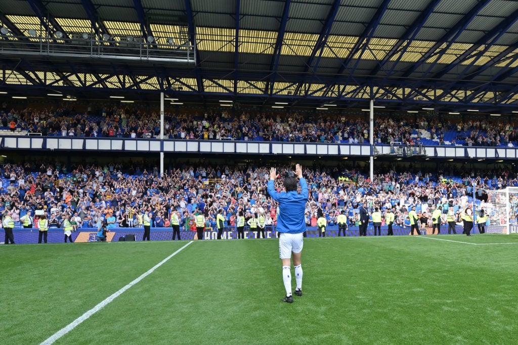 Everton now ‘will sell’ £100k-a-week player if he does not sign a new ...