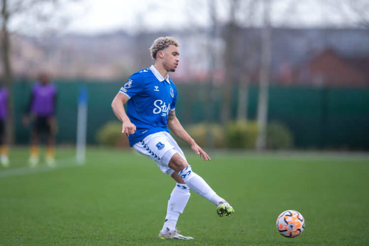 Everton have just tied ‘quick and powerful’ defender down to new ...
