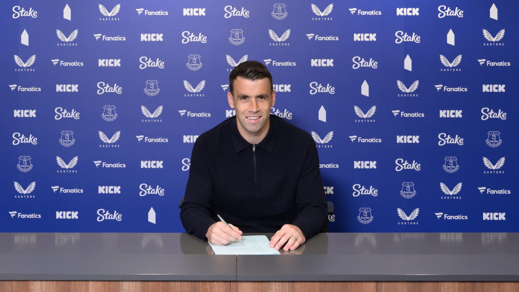 Sky Sports claim £40k-a-week Everton player could sign new contract ...