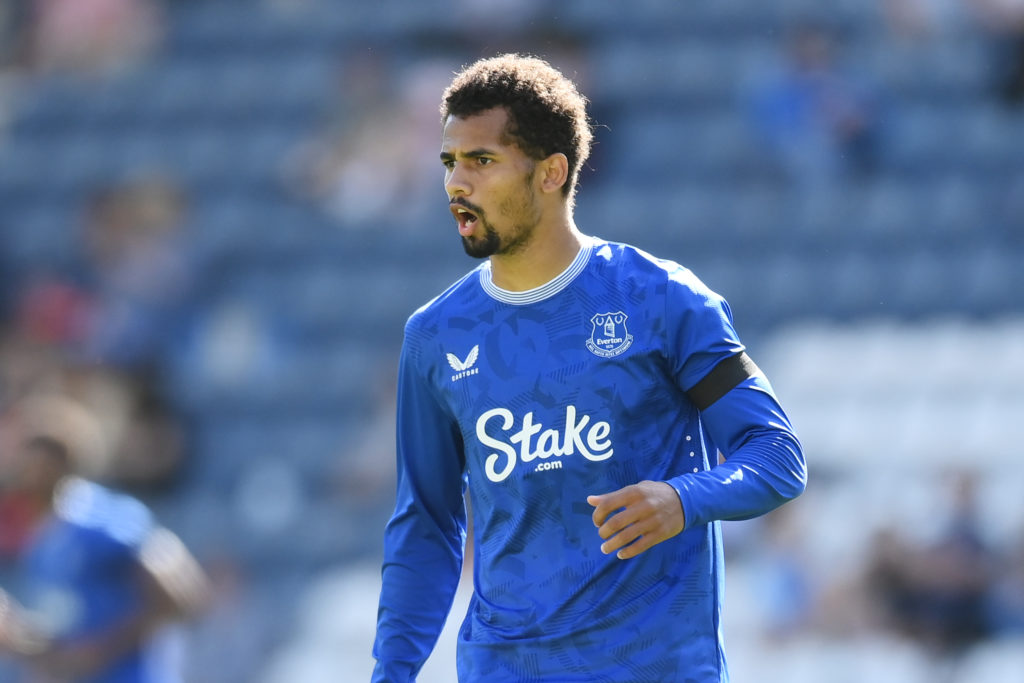 £150k-a-week player who Everton were in advanced talks for is ready to ...