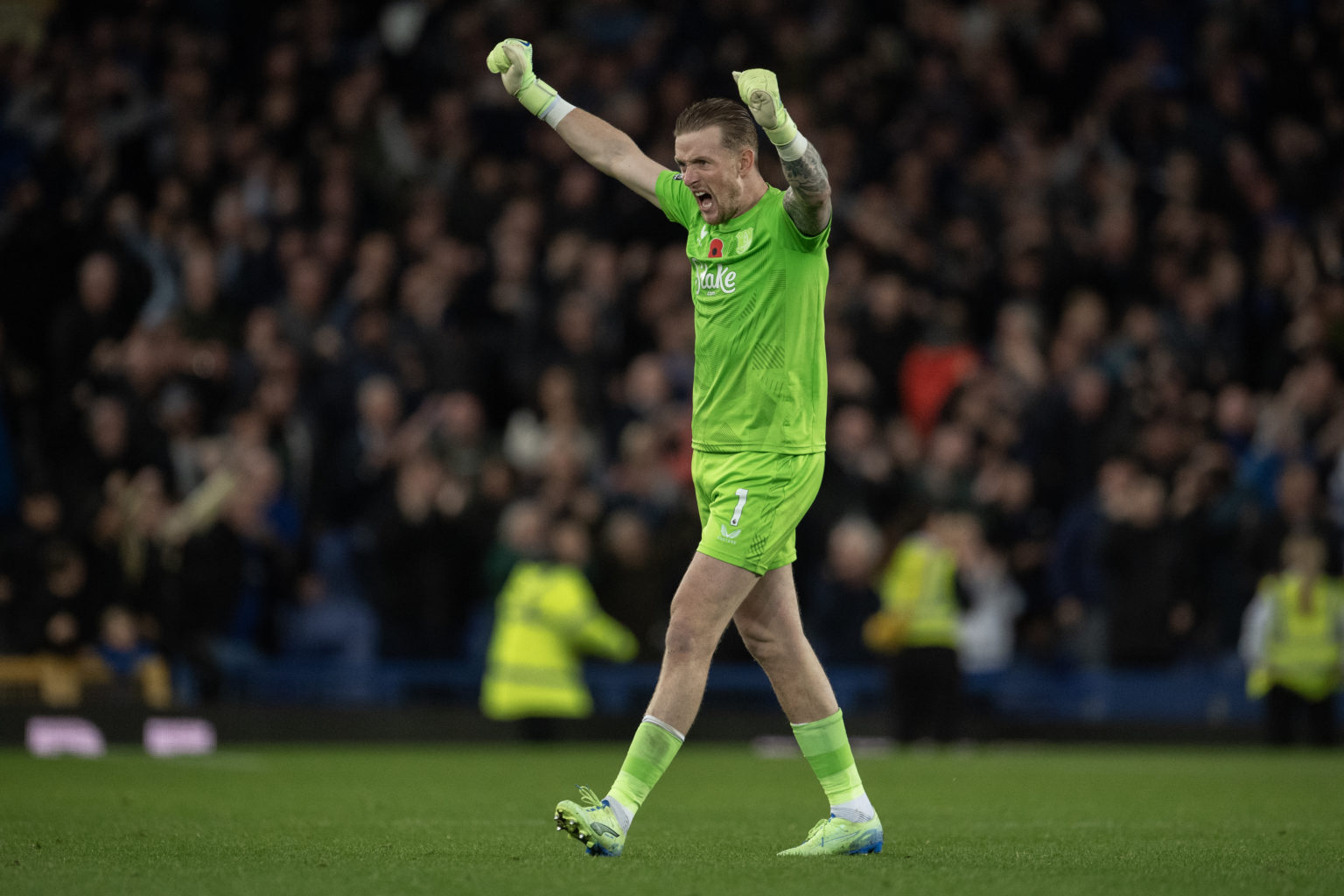 Everton star Jordan Pickford's life from girlfriend to name change