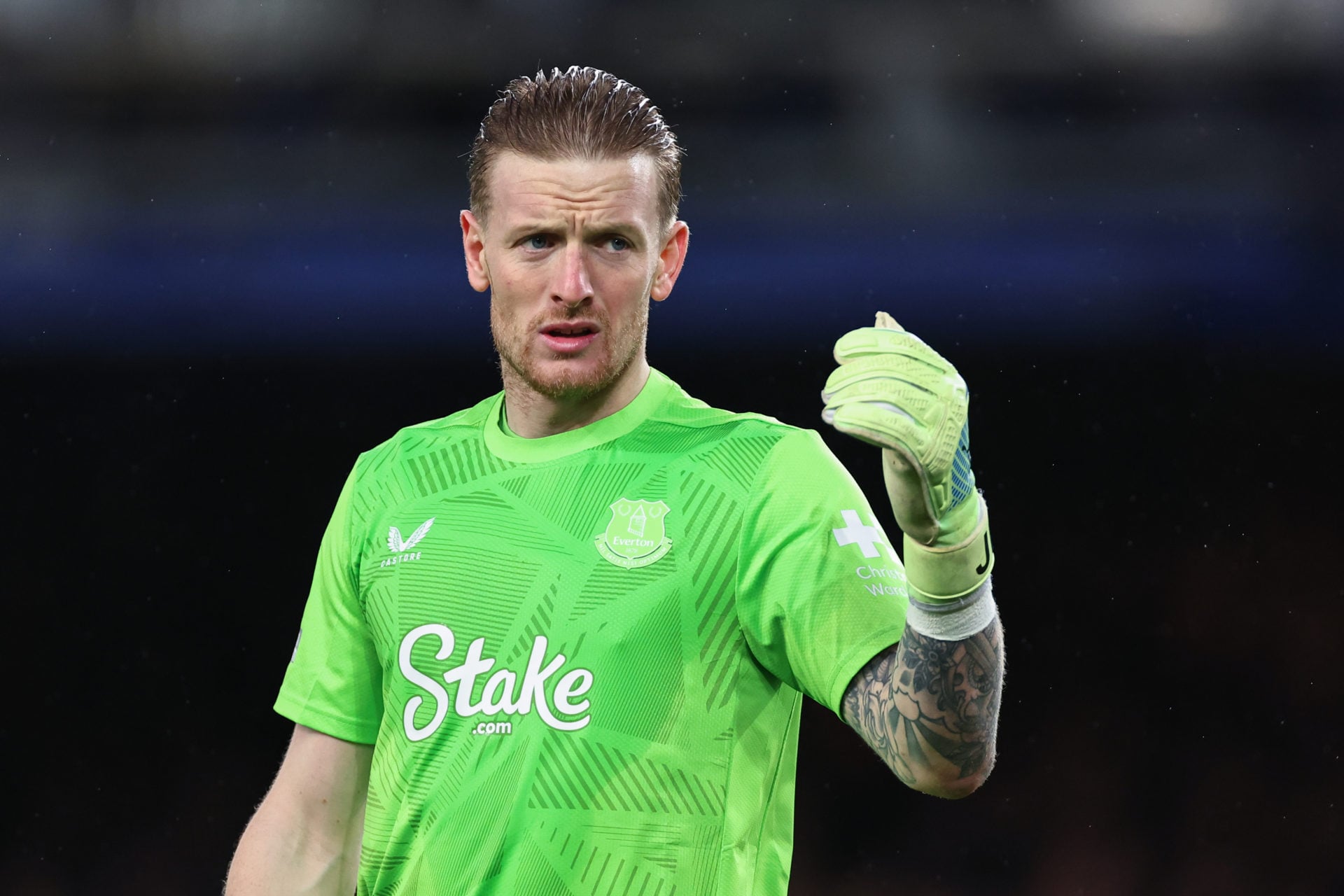 Why a furious Jordan Pickford was seen 'berating' some of his Everton ...