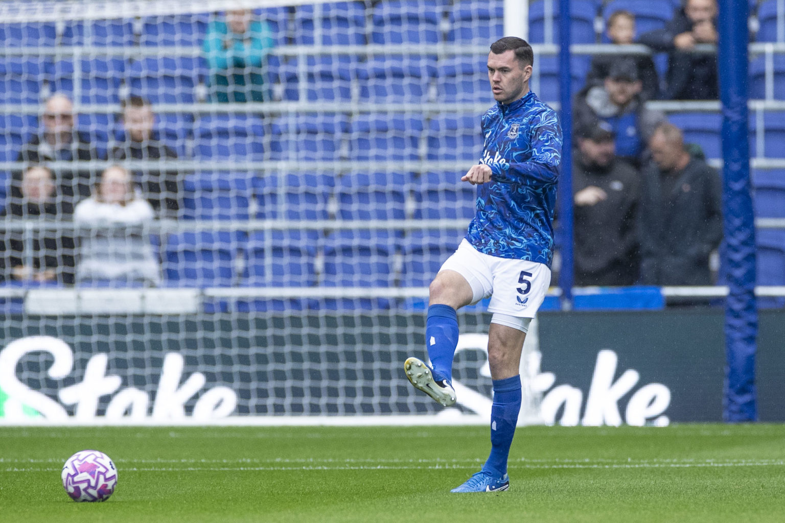 Everton fans think one player has been totally 'reborn' after another ...