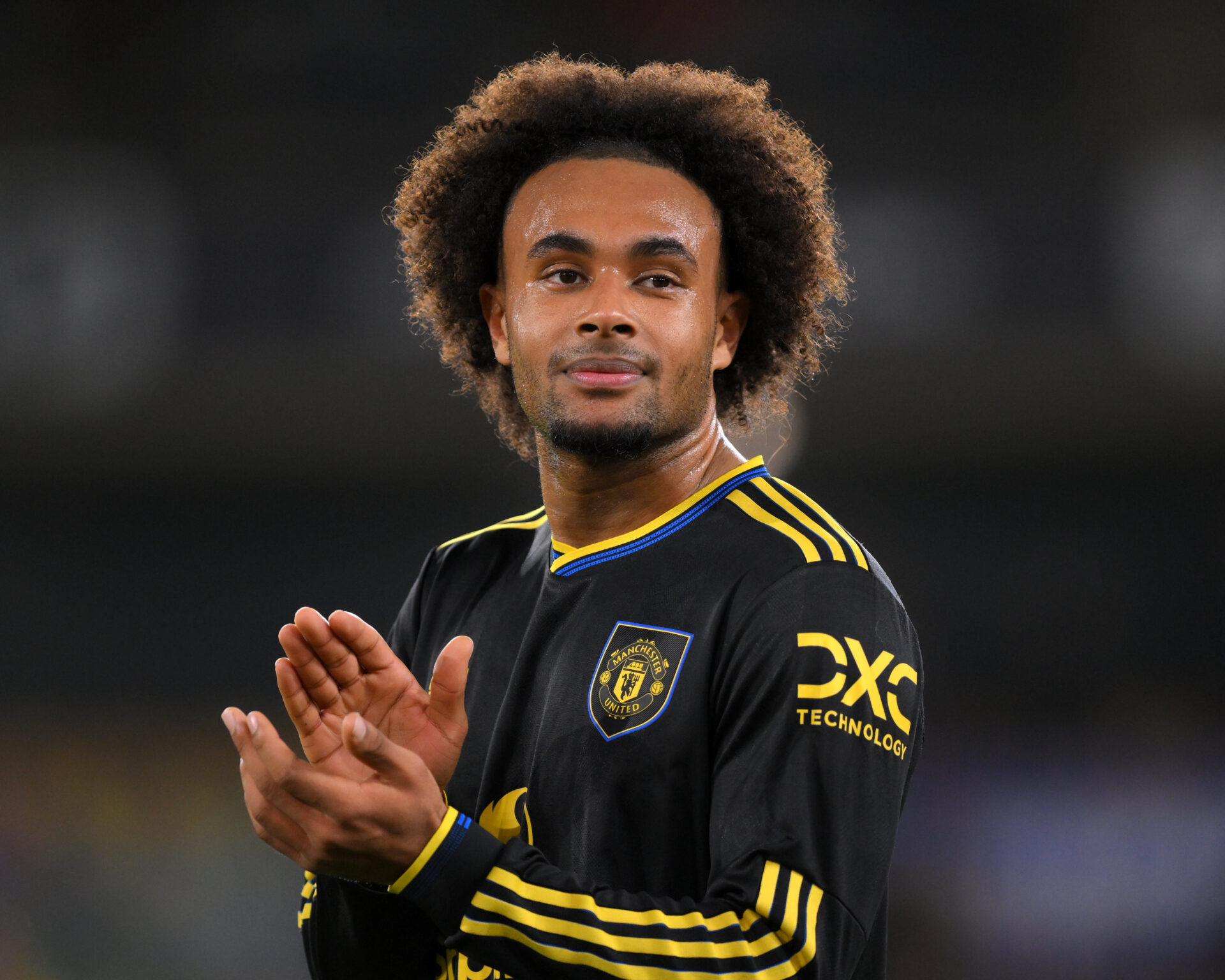 Everton target Joshua Zirkzee gives clear response to rumours linking ...