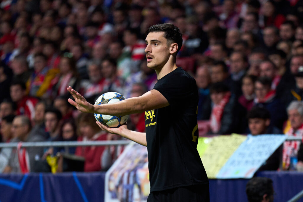 Everton battling Premier League rivals to sign Champions League talent ...