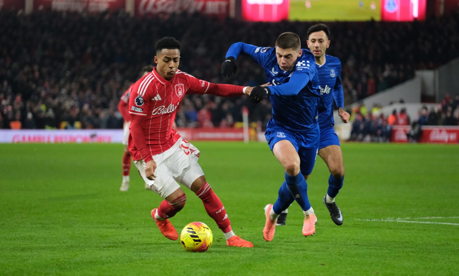 Everton let David Moyes down as Nottingham Forest seal £2m bargain ...