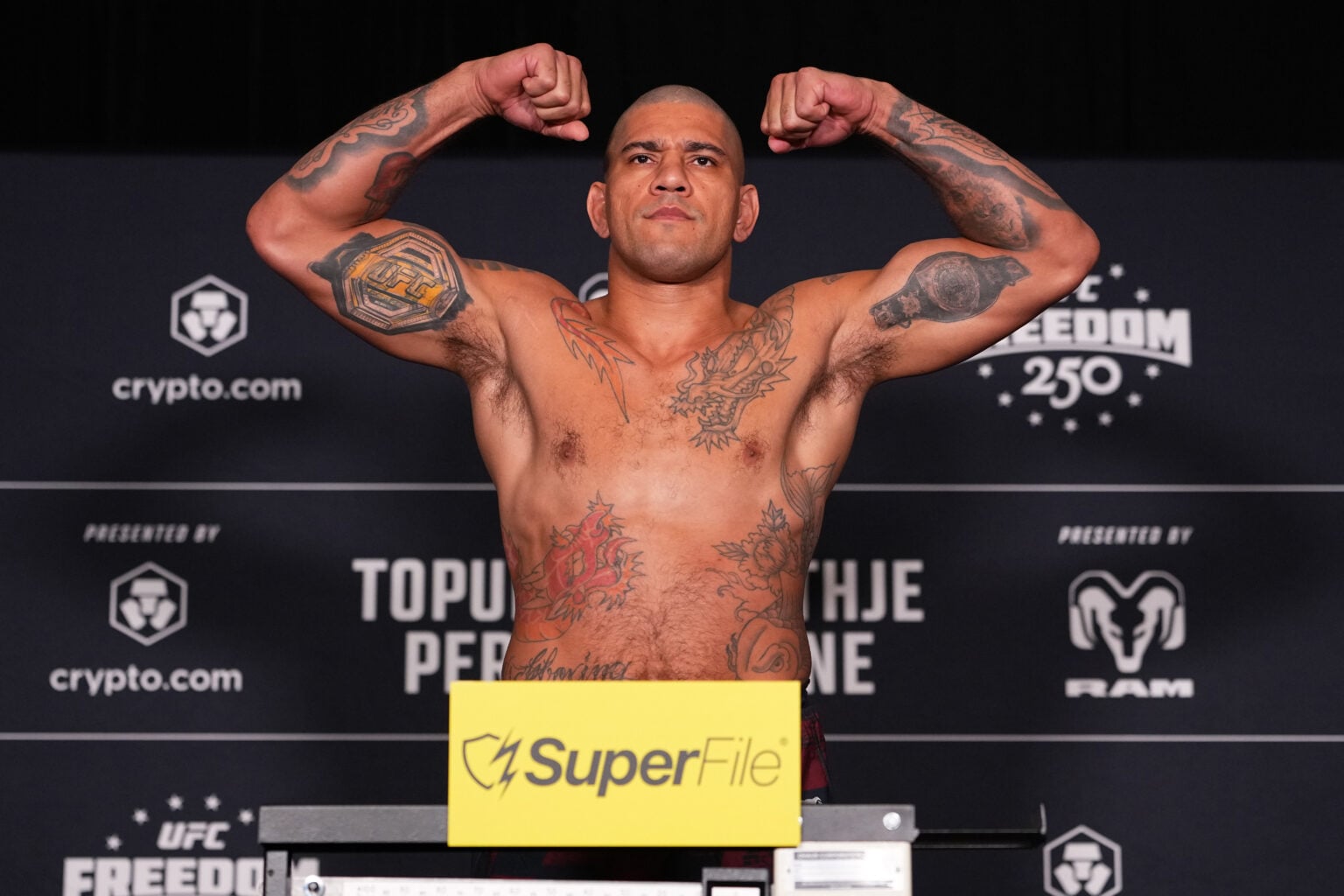 Why Everton fans should support Alex Pereira at UFC White House card ...